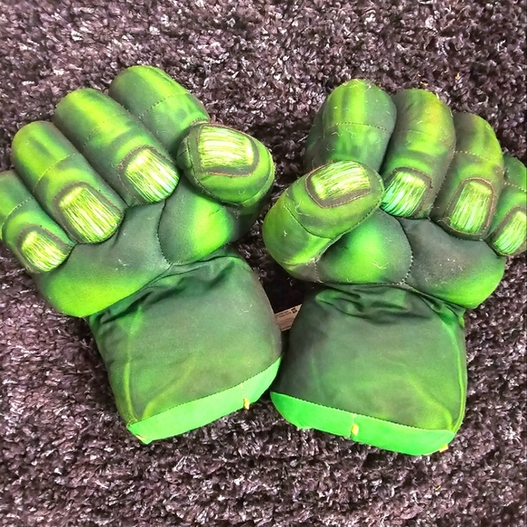 Toys | Hasbro Marvel Hulk Smash Hands | Poshmark